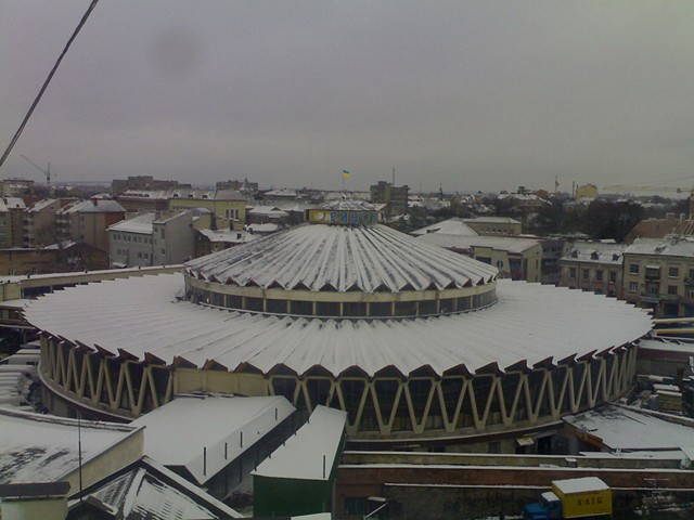 Івано Франківська міська рада продасть кримінальному авторитету Бурі критий ринок